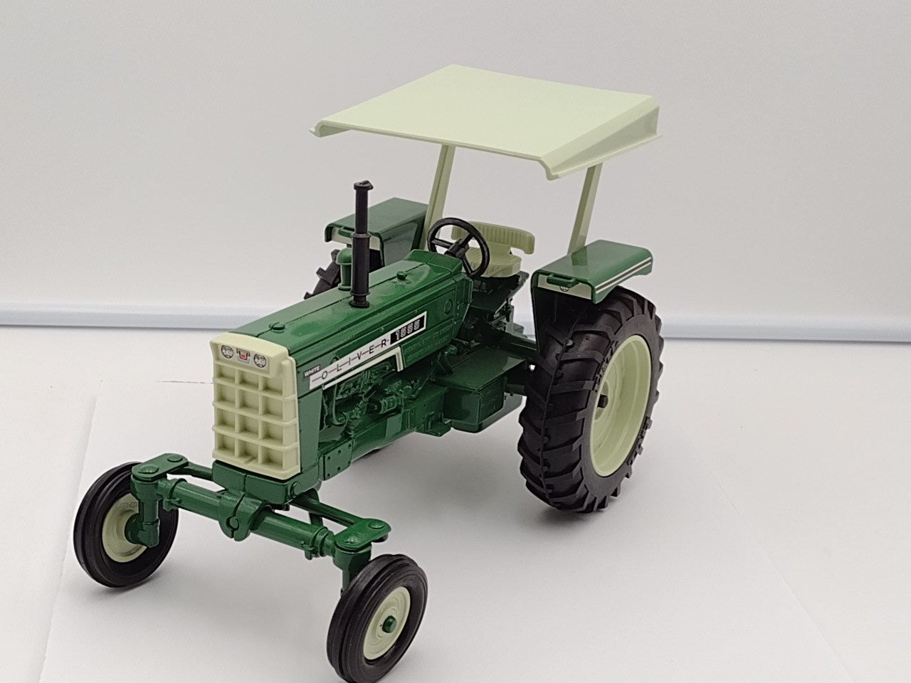 1/16 Oliver 1555 Tractor W/F with Rops and Canopy - Madsen's Farm Toys