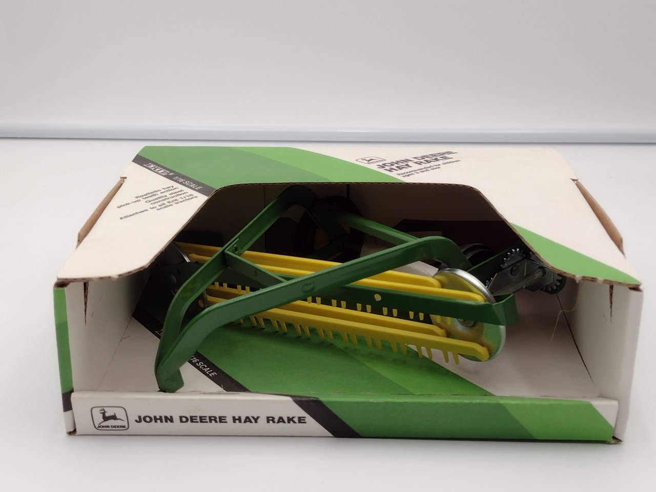 1/16 John Deere Hay Rake - Vintage - Madsen's Farm Toys