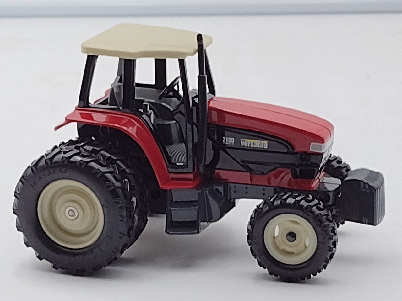 1/32 Buhler Versatile 2180 Tractor with Duals - Madsen's Farm Toys