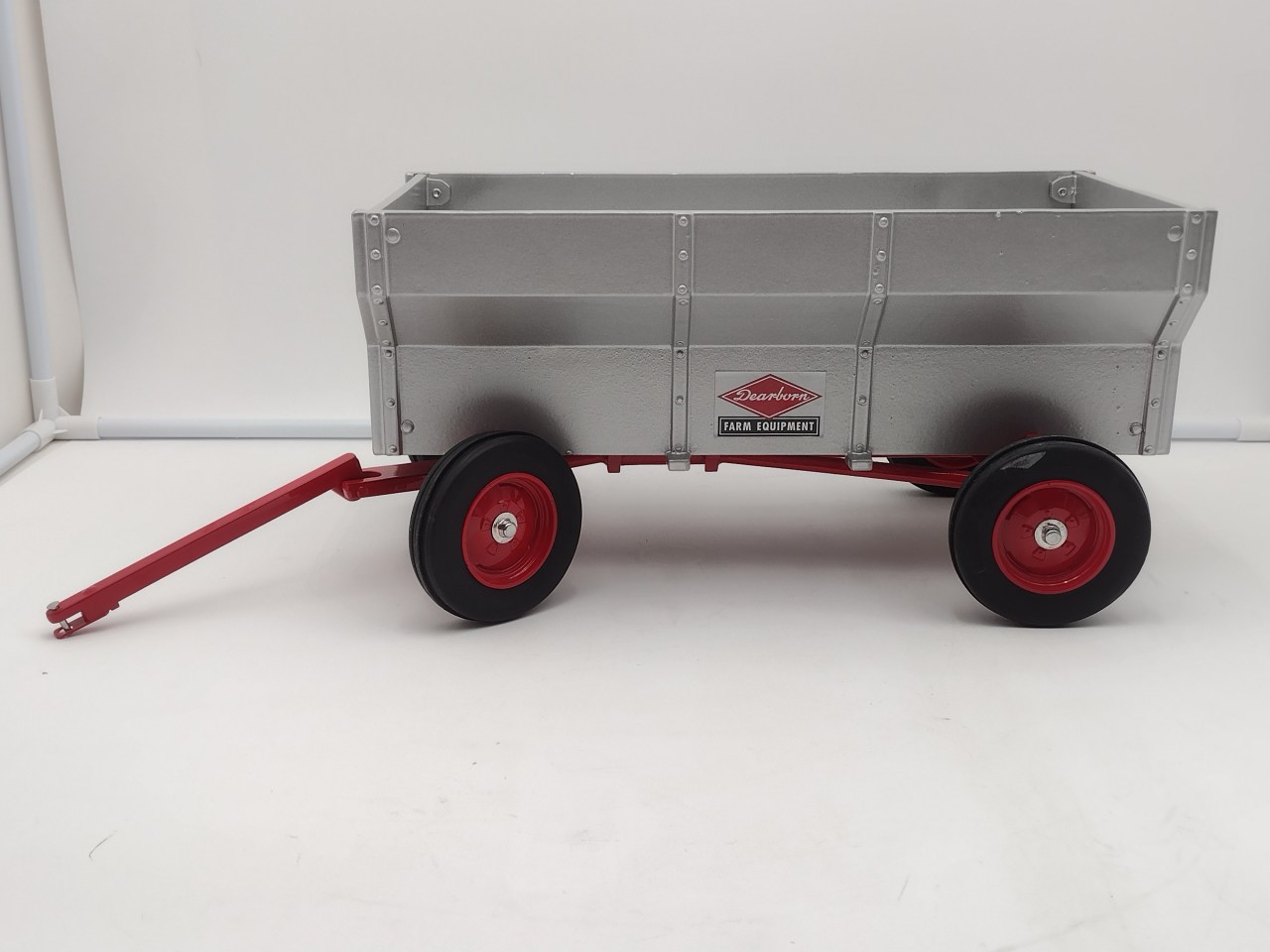 1/8 Ford Dearborn Flare Box Wagon with Rear Gate - Madsen's Farm Toys