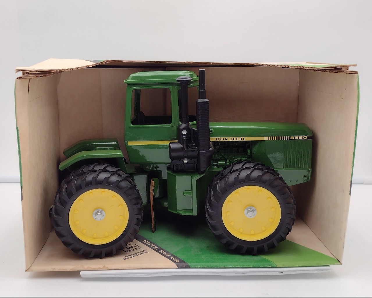 1/16 John Deere 8650 Tractor with Duals Collector Edition - Madsen's ...