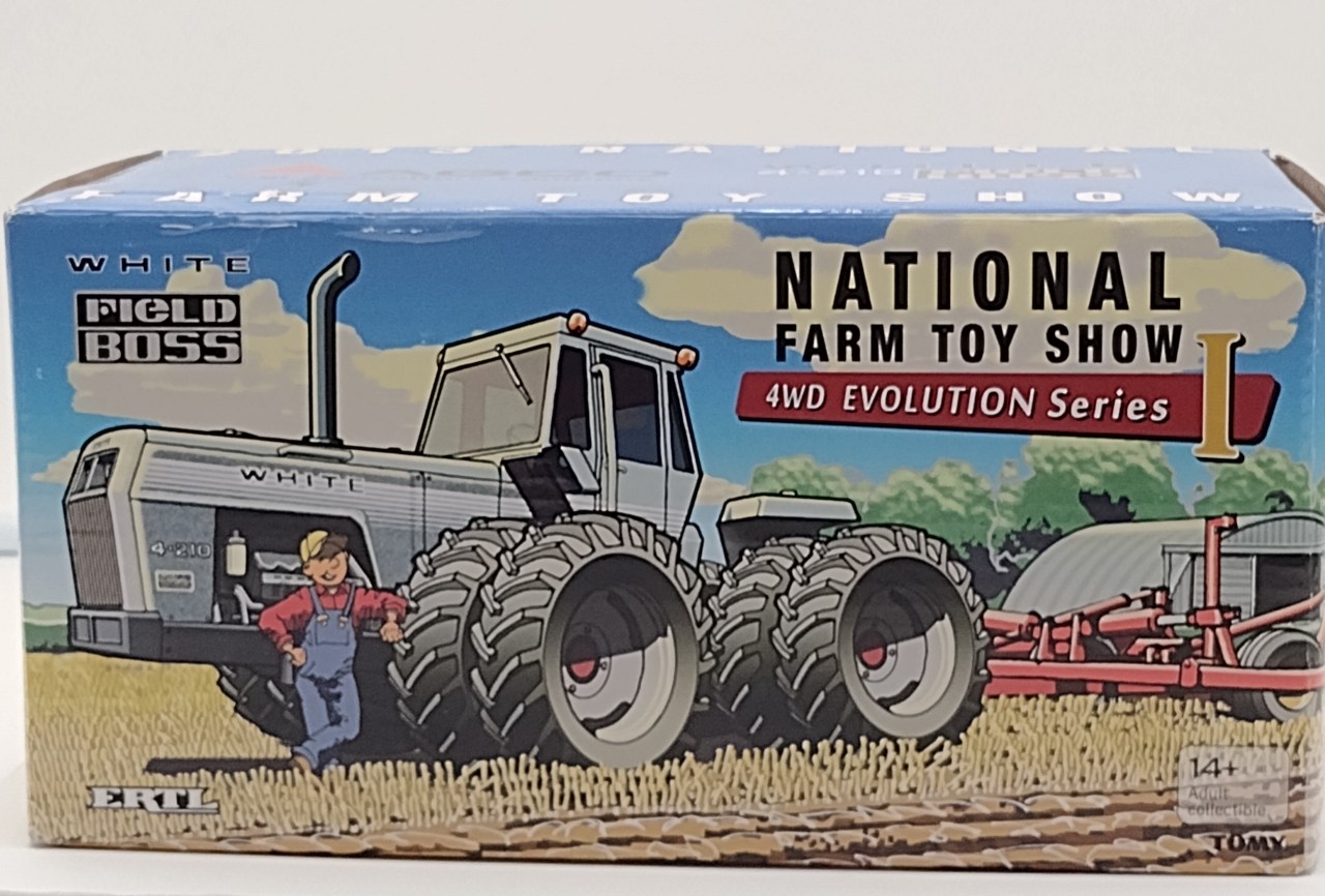 1/32 White 4-210 Field Boss Tractor, NFTS 4 WD Evolution Series ...