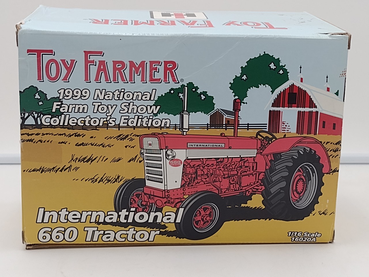 1/16 International 660 Tractor Toy Farmer - Madsen's Farm Toys