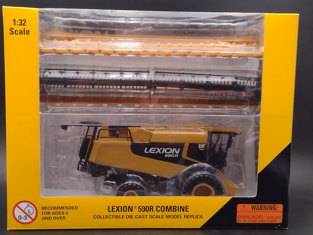 1/32 CAT Lexion 590R Combine, Duals, 16-Row Corn Head - Madsen's Farm Toys